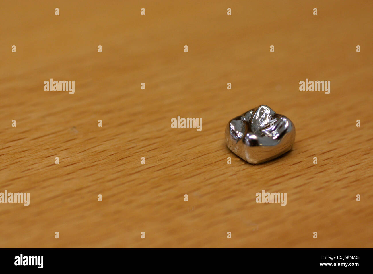 health dentist silver metal tooth crown precious metal dentures ...