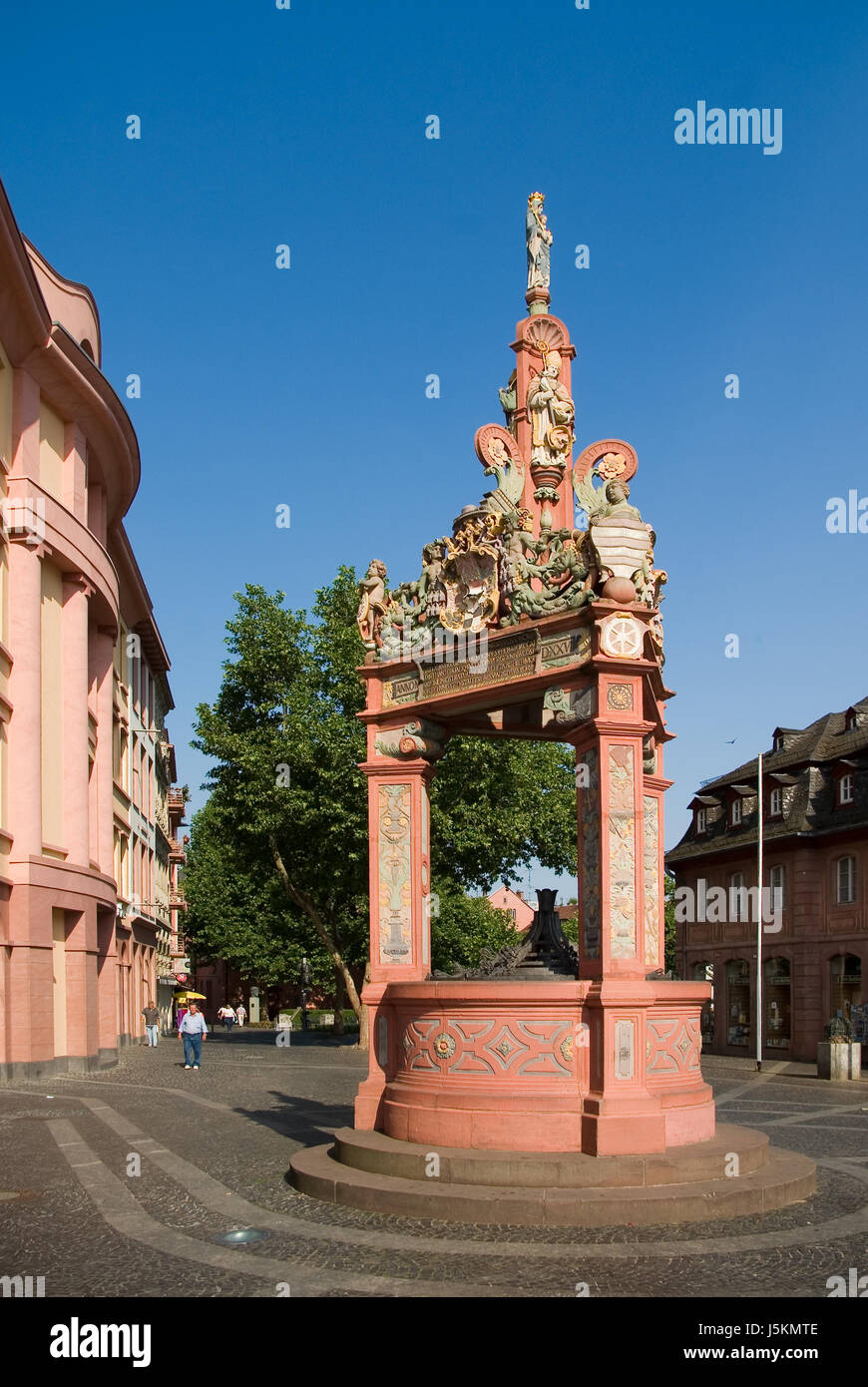 old fountain mainz Stock Photo - Alamy