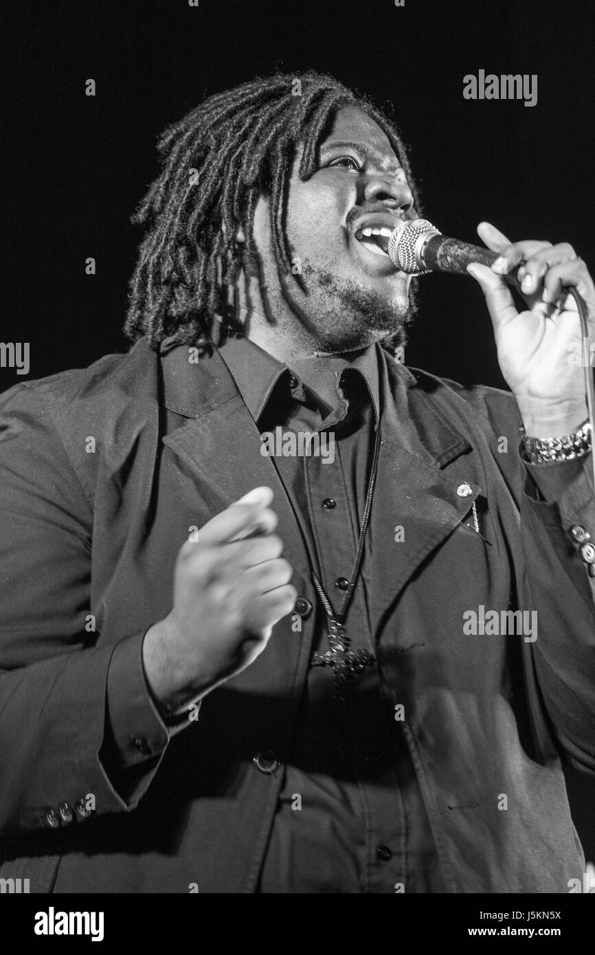 Religious singer Black and White Stock Photos & Images - Alamy