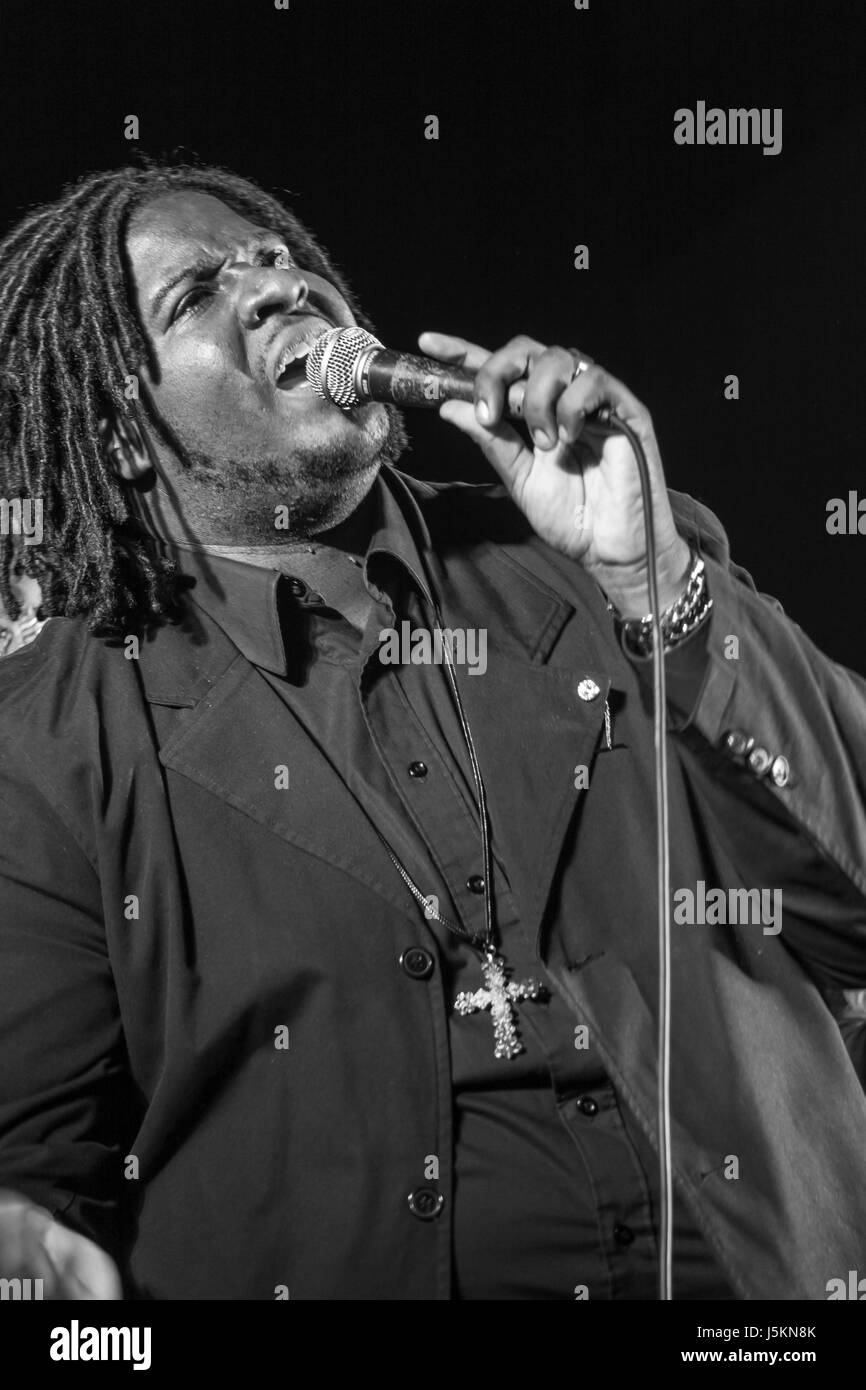 Gospel singer in concert Stock Photo - Alamy