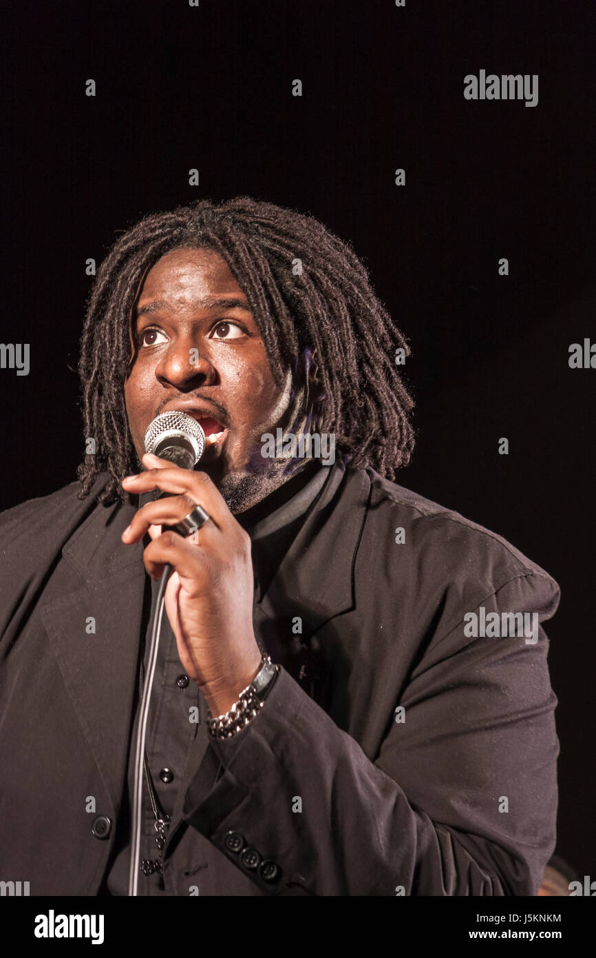 Gospel singer in concert Stock Photo - Alamy