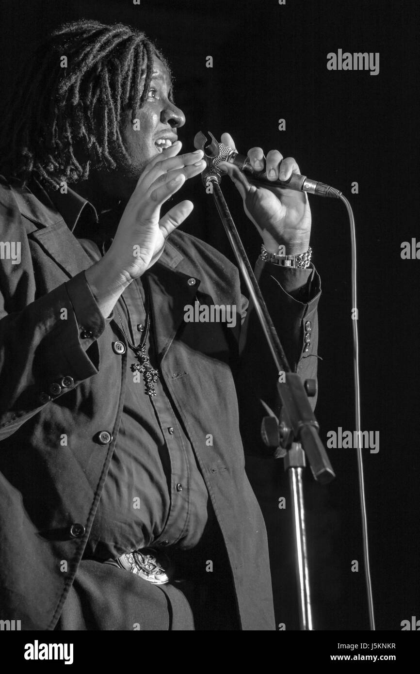 Gospel singer in concert Stock Photo - Alamy