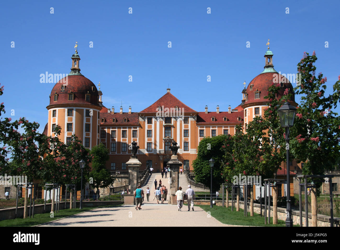 way to the castle Stock Photo - Alamy
