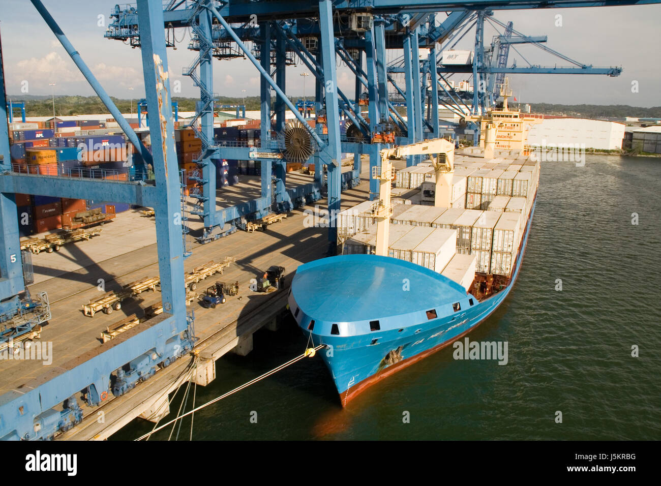 container ship harbor transport logistics means of conveyance hamburg ...