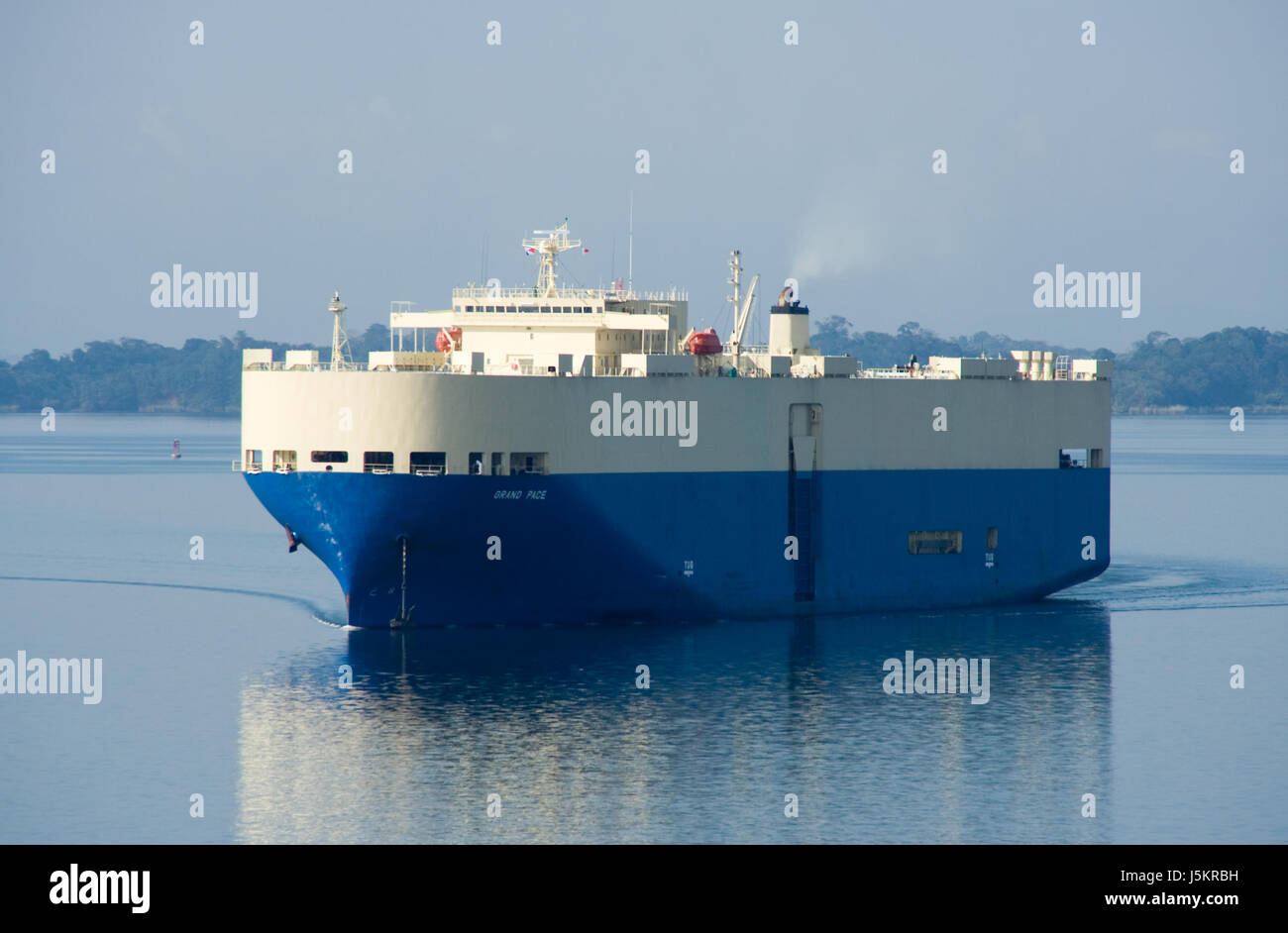 container ship harbor transport logistics means of conveyance hamburg ...
