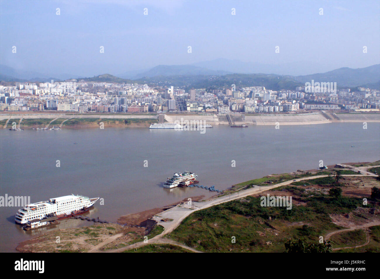 temple sightseers tourists tourist visit chinese observer viewer public ...