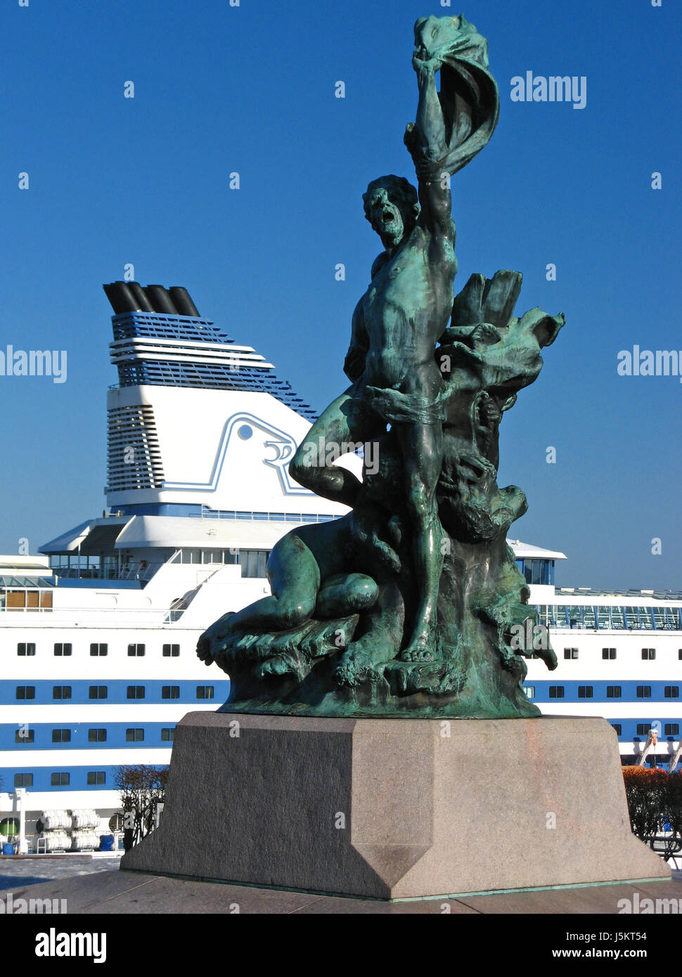 Shipwrecked statue hi-res stock photography and images - Alamy