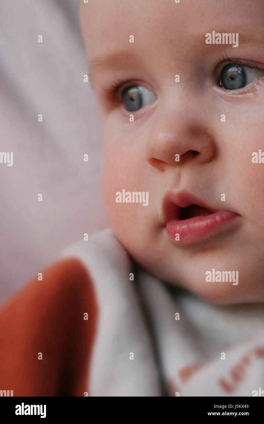 wait waiting blue portrait eyes look glancing see view looking peeking ...
