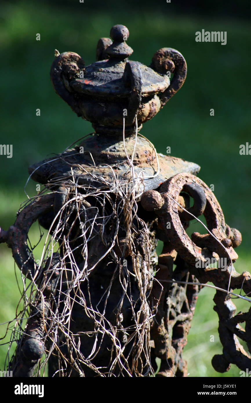 death iron ailing cemetery fence burial-place metal rusty graves rust ...