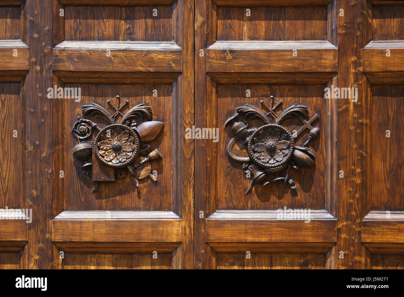 brown brownish brunette goal passage gate archgway gantry door oak vein ...