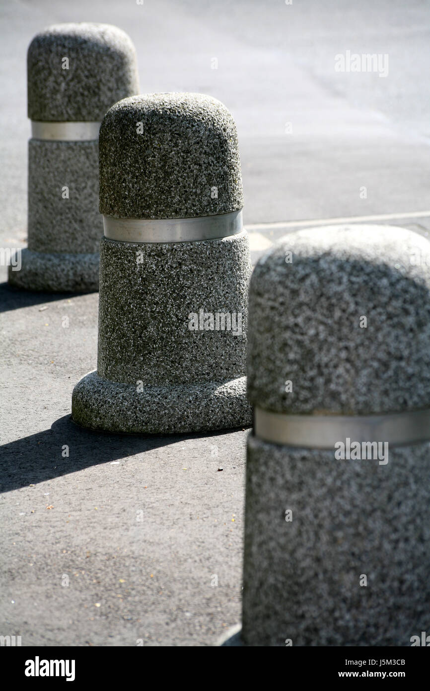 Locked bollards hi-res stock photography and images - Alamy