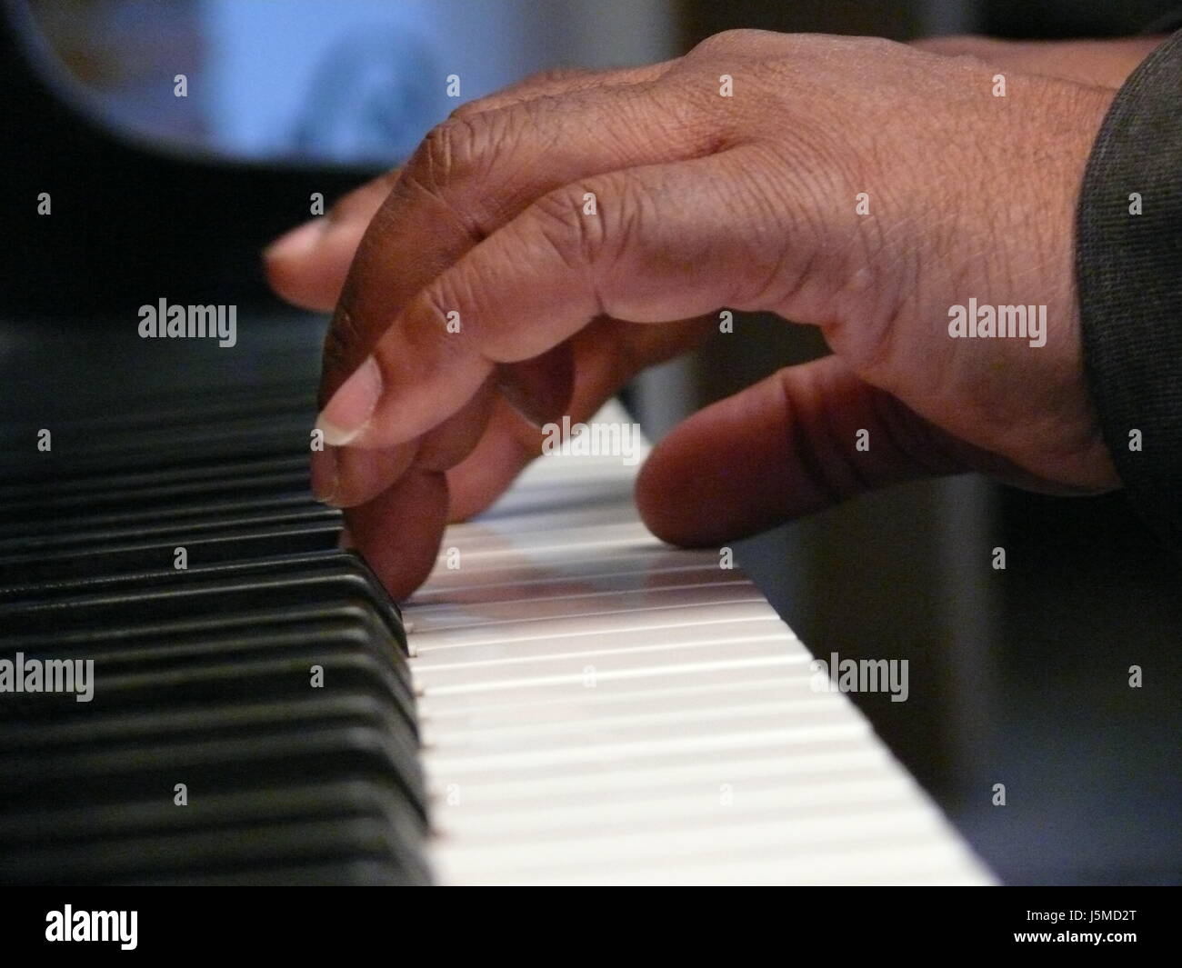 motion postponement moving movement hand hands keyboard music make ...