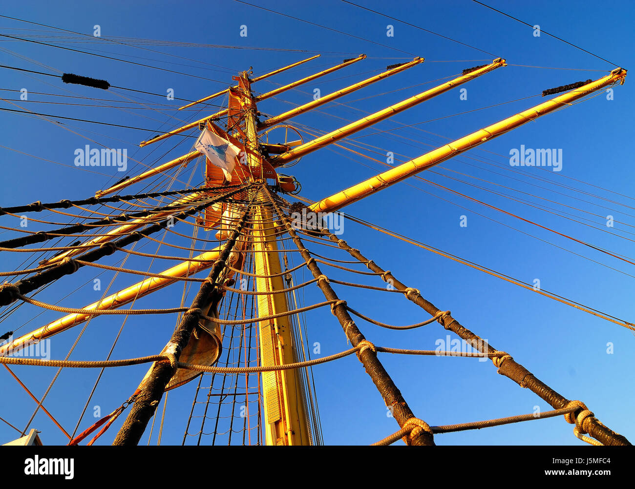 Mastkorb hi-res stock photography and images - Alamy