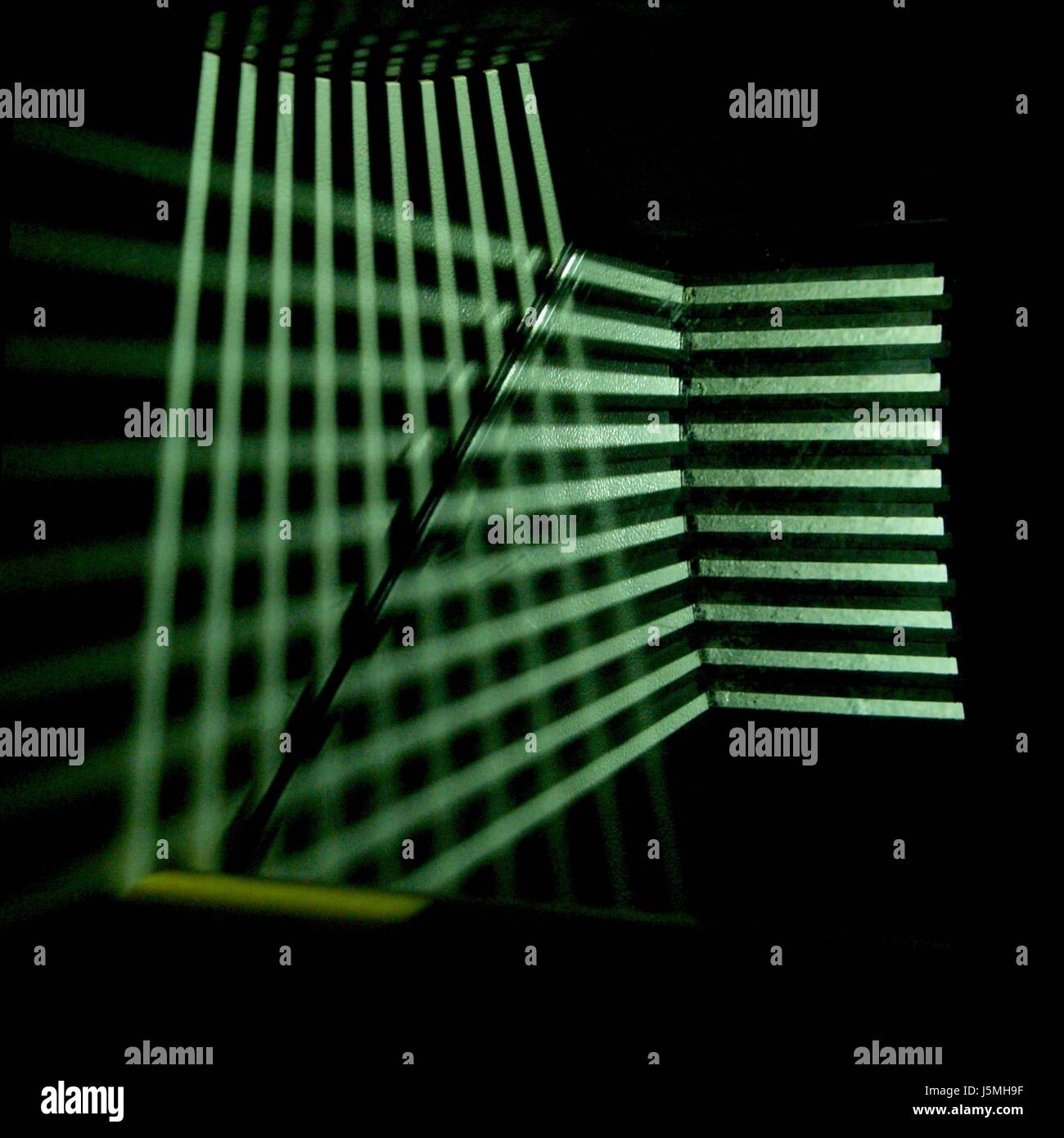 Crossing beams hi-res stock photography and images - Alamy