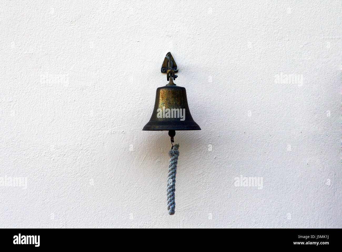 sign signal music loud bell call bowingbells ring pale bright pure ...