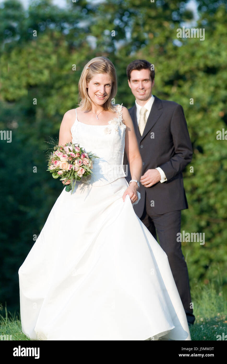 bride and groom Stock Photo - Alamy