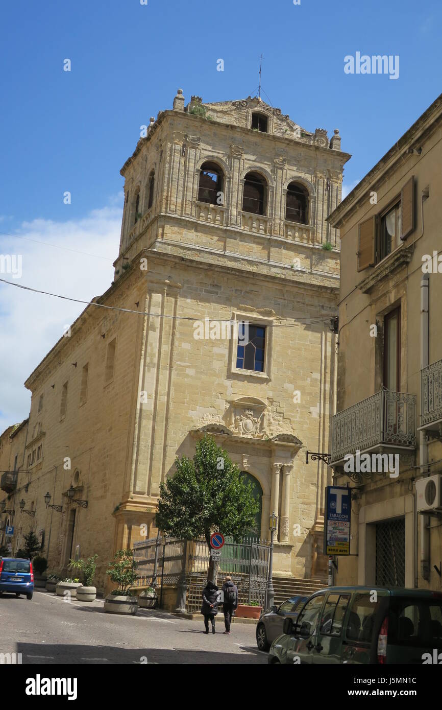 Mighty square tower hi-res stock photography and images - Alamy