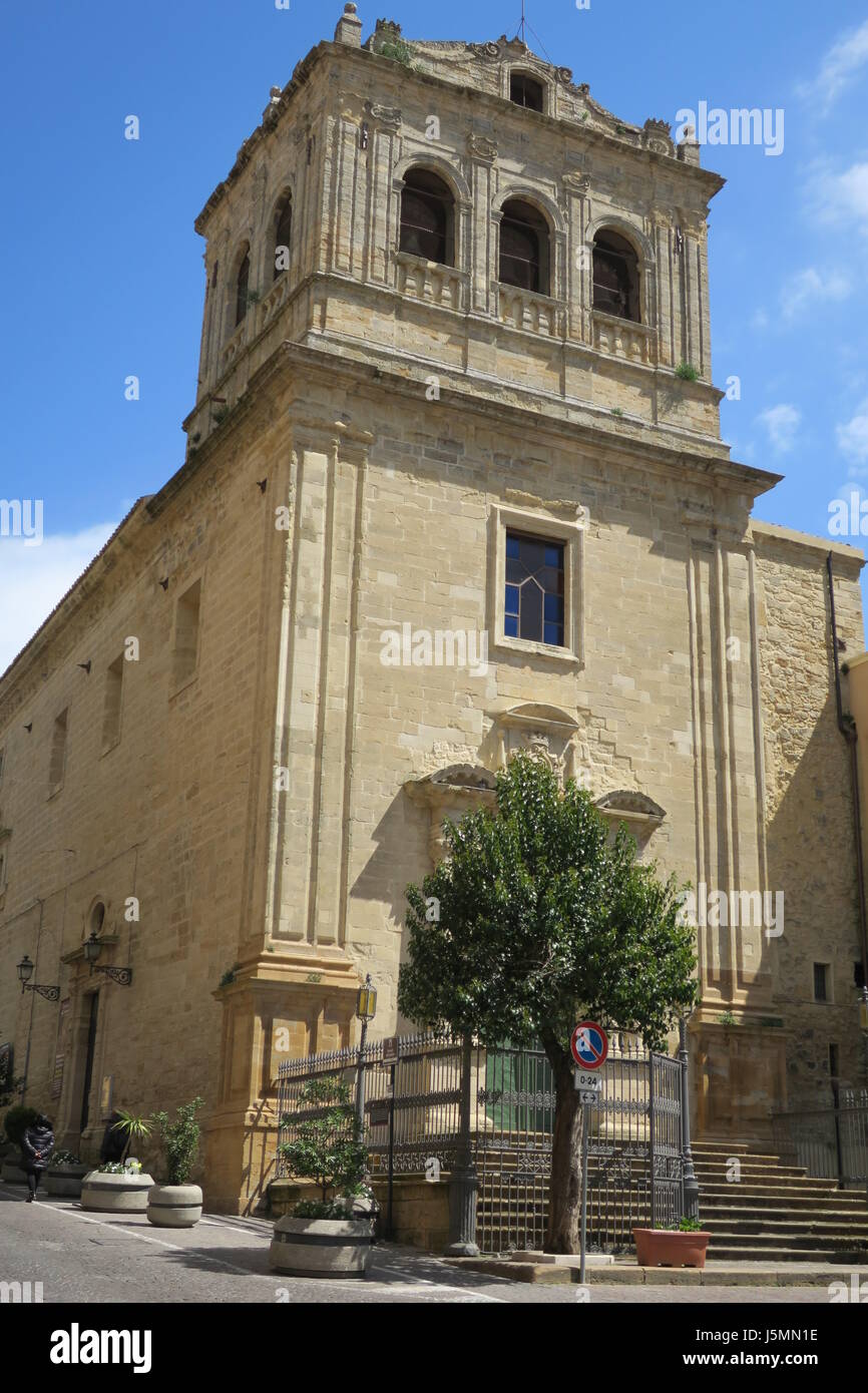 Mighty square tower hi-res stock photography and images - Alamy