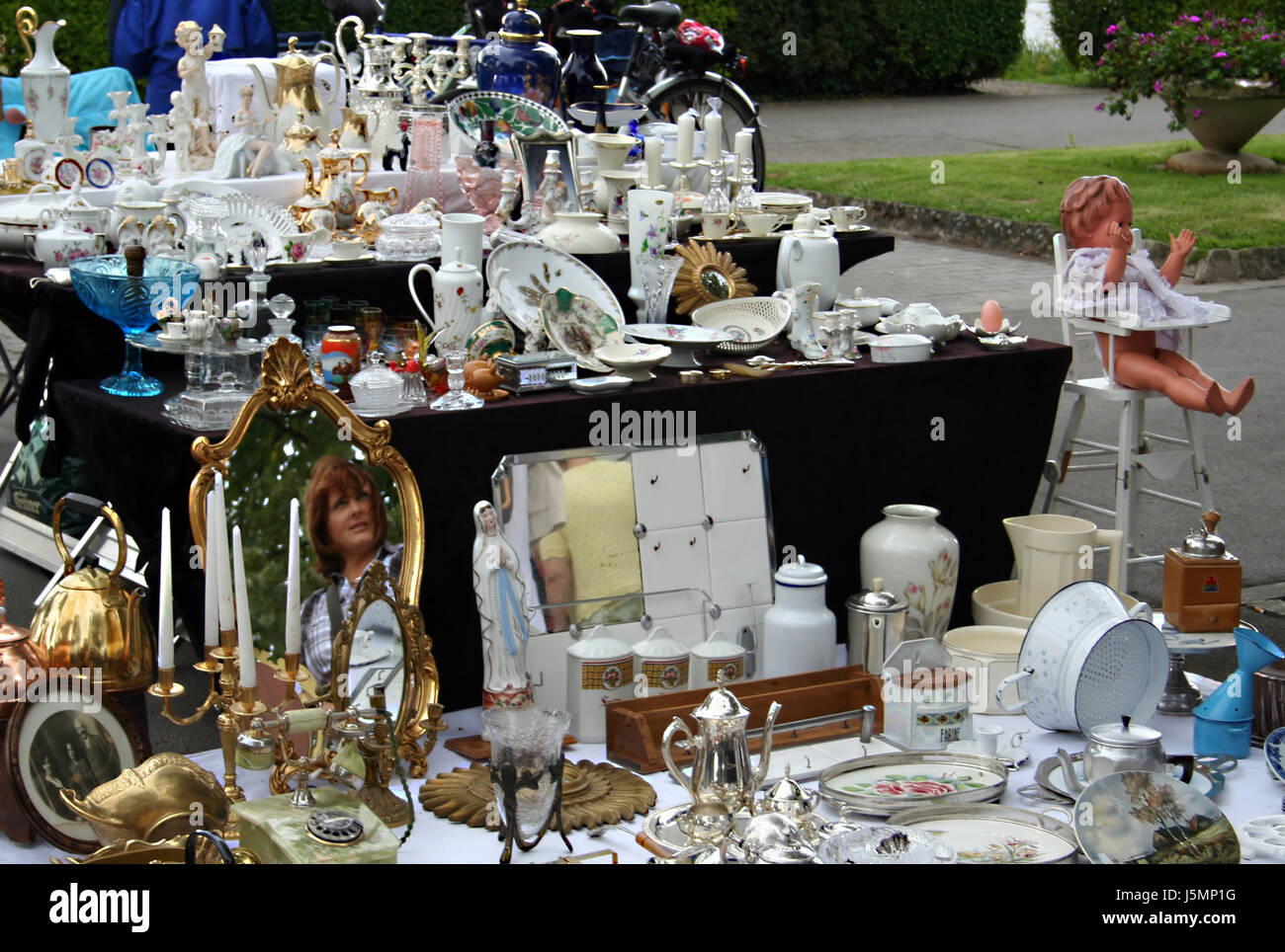 at the flea market 1 Stock Photo - Alamy