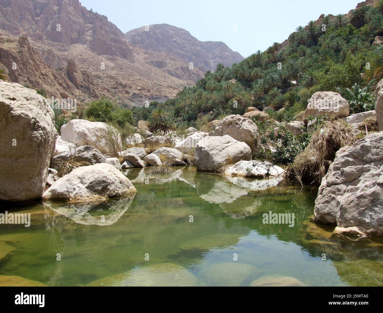 oman wadi tiwi Stock Photo - Alamy