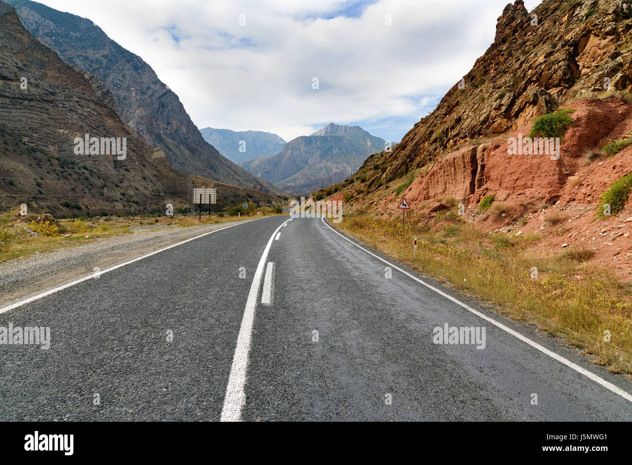 Road in mountains, Highway in Turkey Stock Photo - Alamy