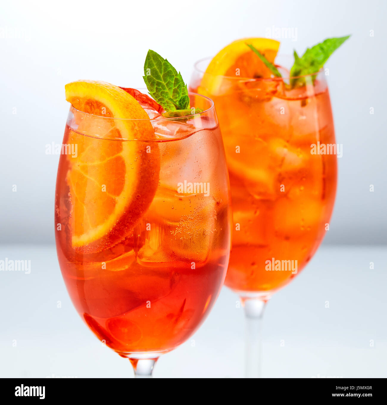 Classic Italian Aperol Spritz cocktail Stock Photo - Alamy