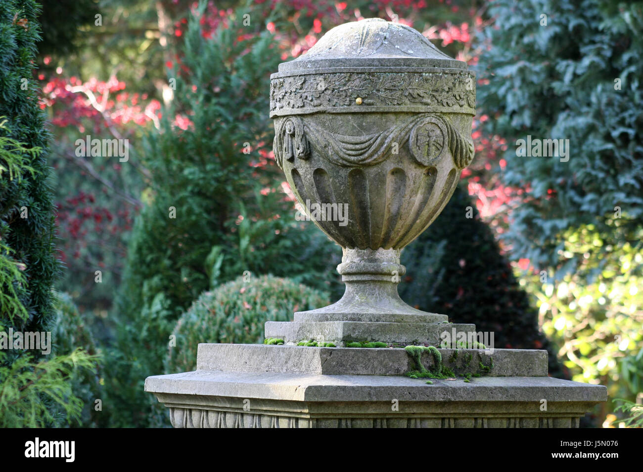 Bright urn hi-res stock photography and images - Alamy