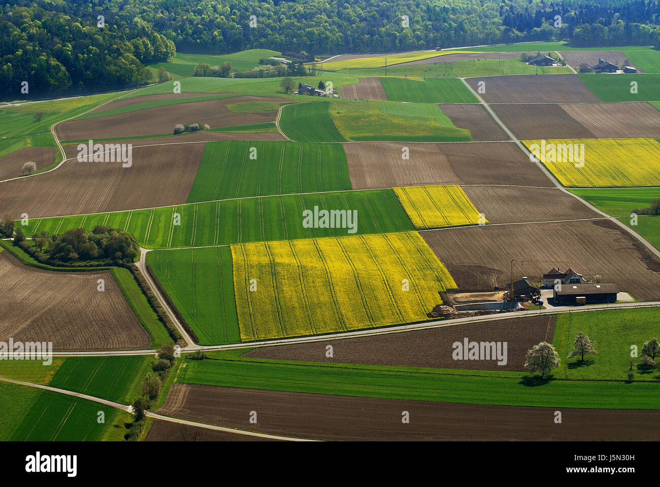 Field criss cross hi-res stock photography and images - Alamy