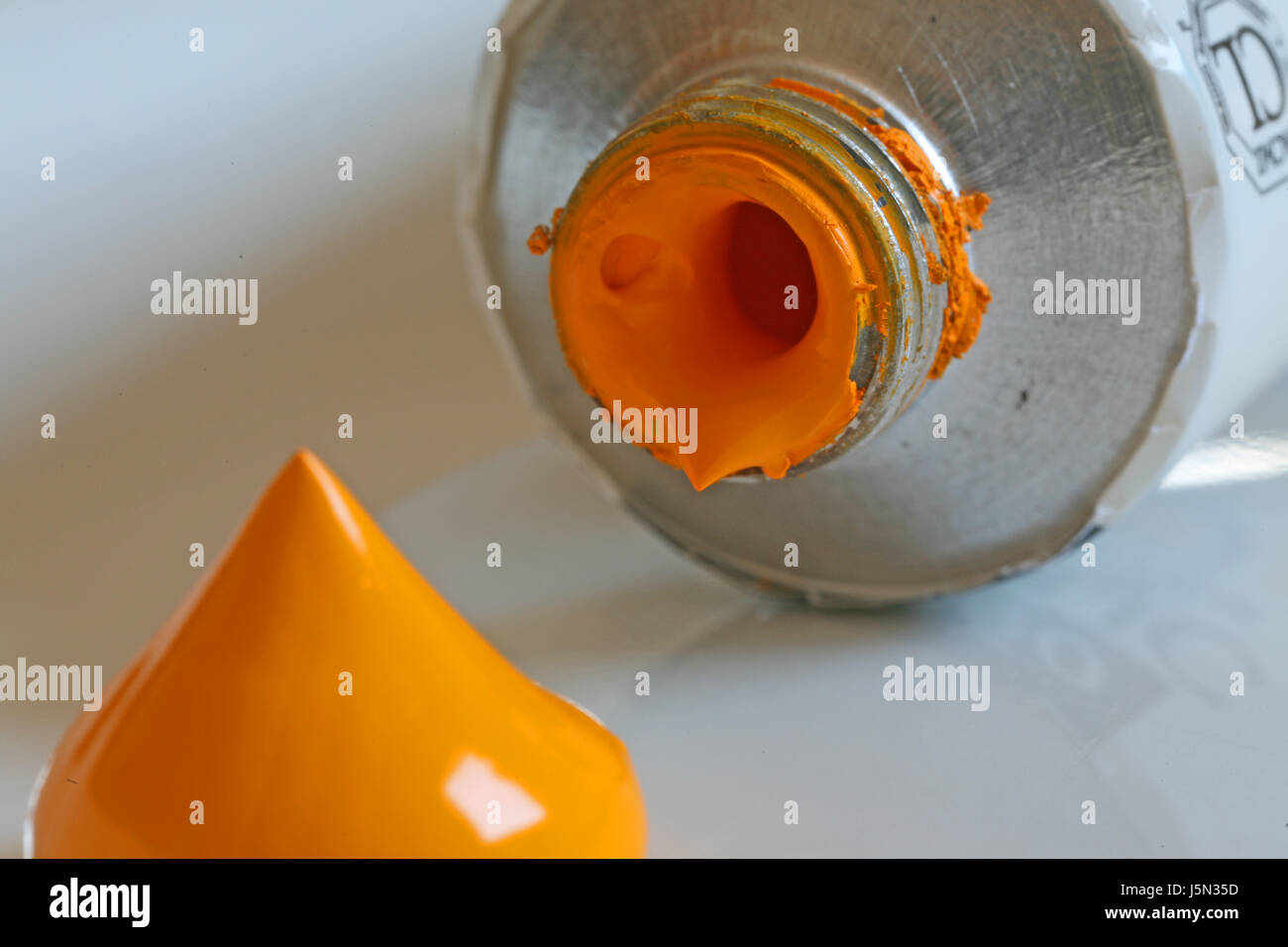 tube of paint yellow Stock Photo - Alamy