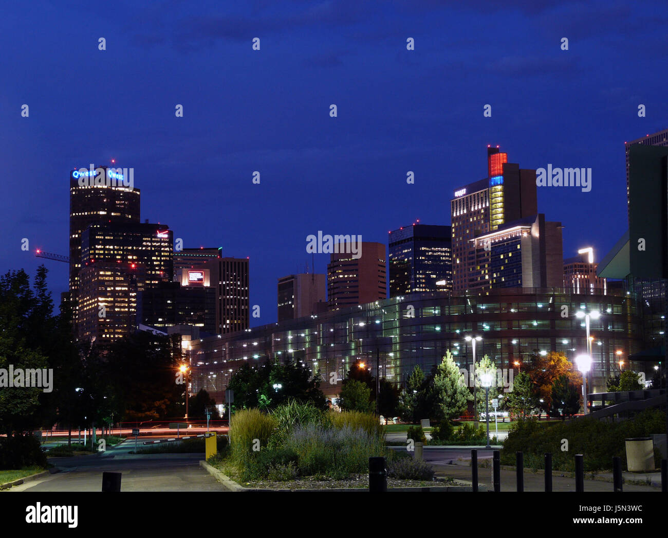denver by night Stock Photo - Alamy