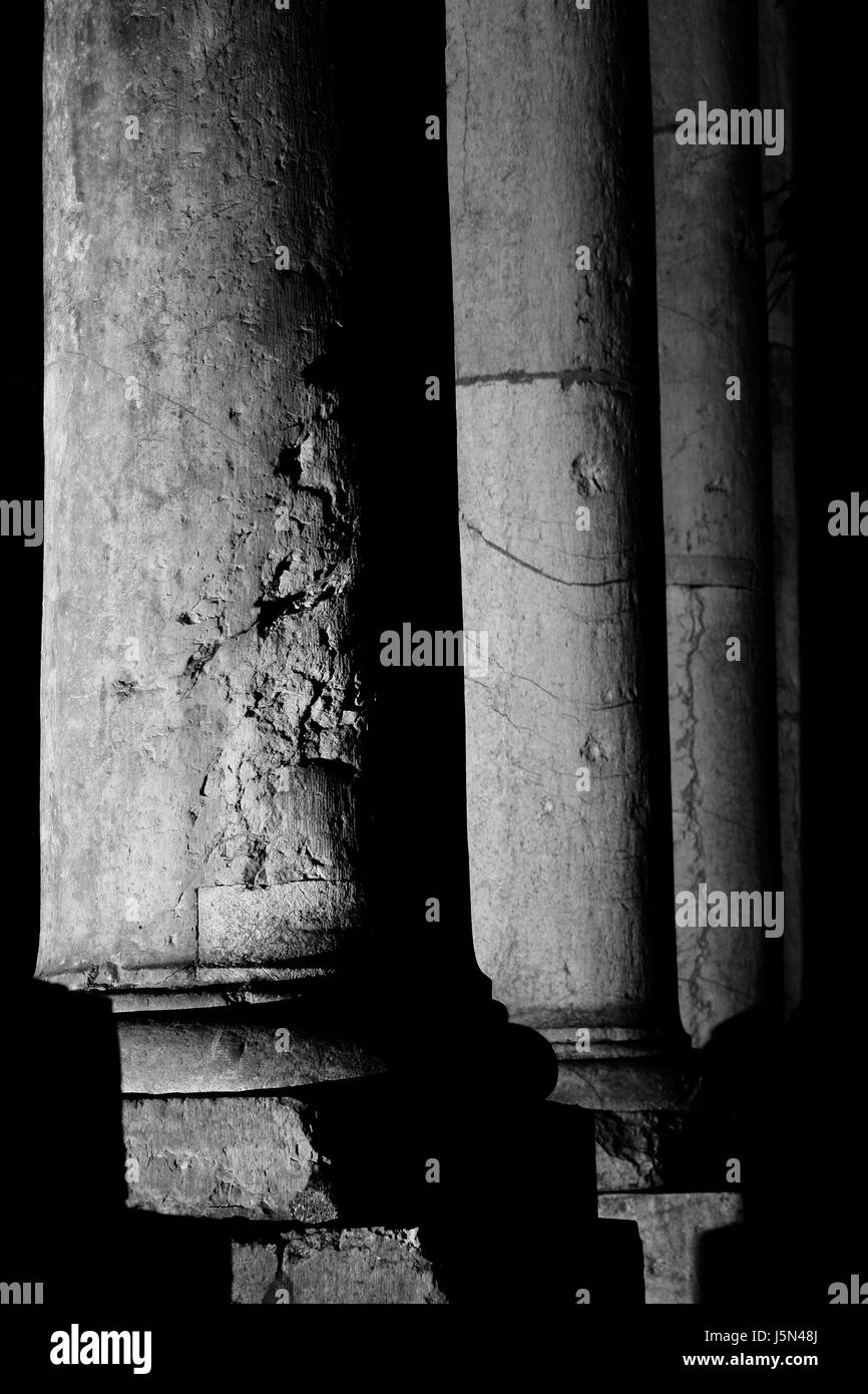 Row columns Black and White Stock Photos & Images - Alamy