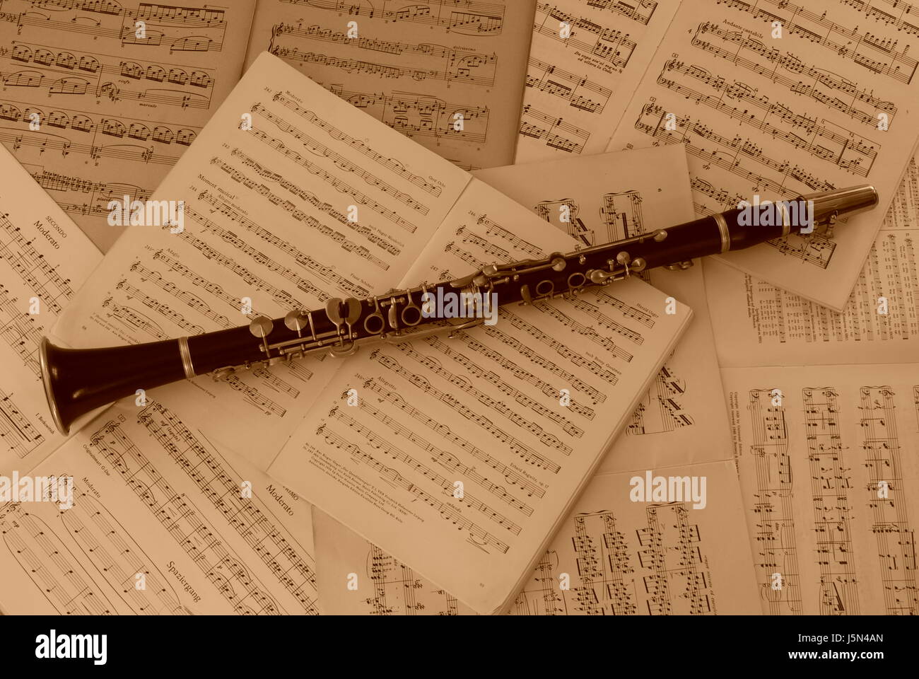 Clarinet notes hi-res stock photography and images - Alamy
