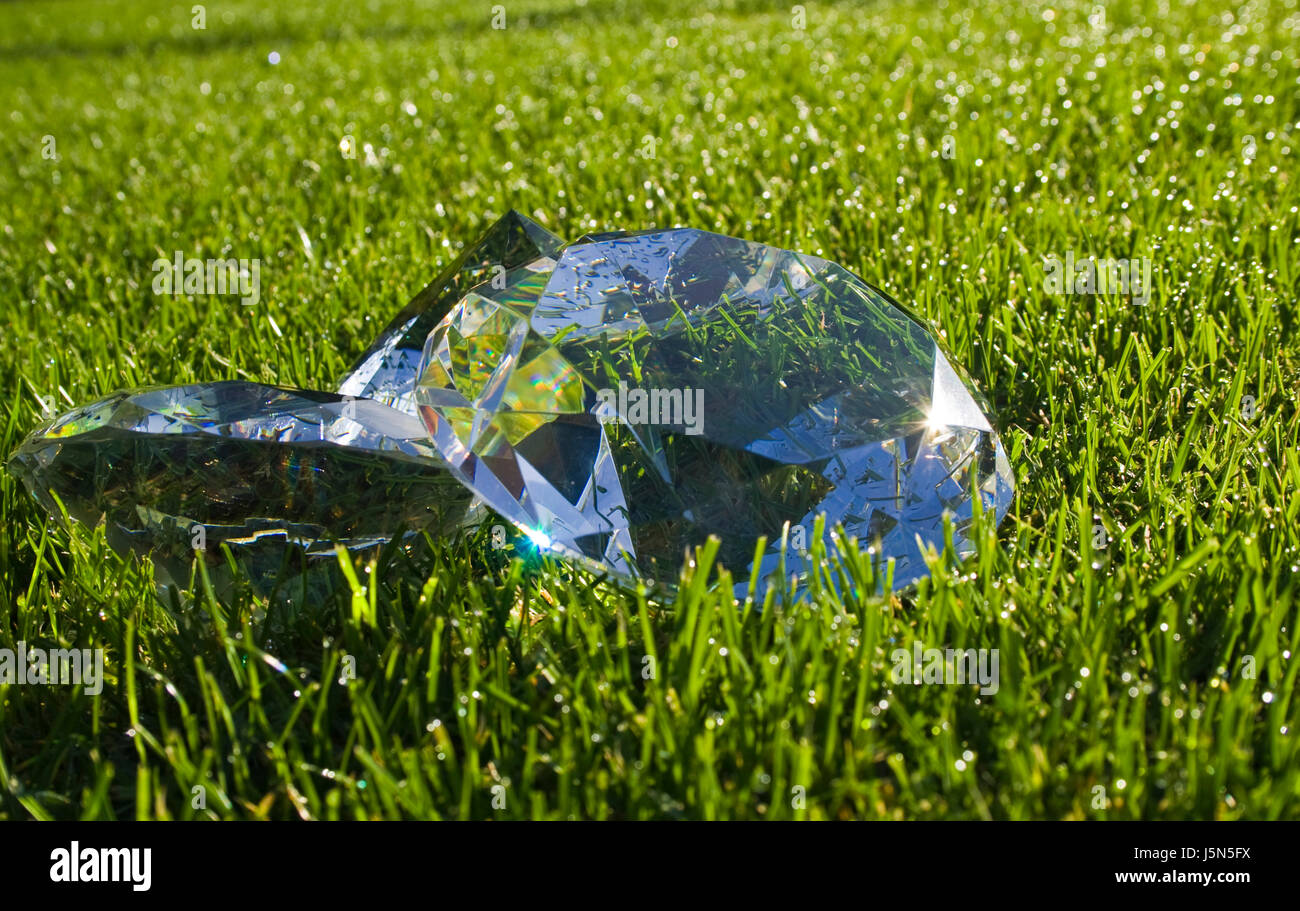 Diamonds well hi-res stock photography and images - Alamy
