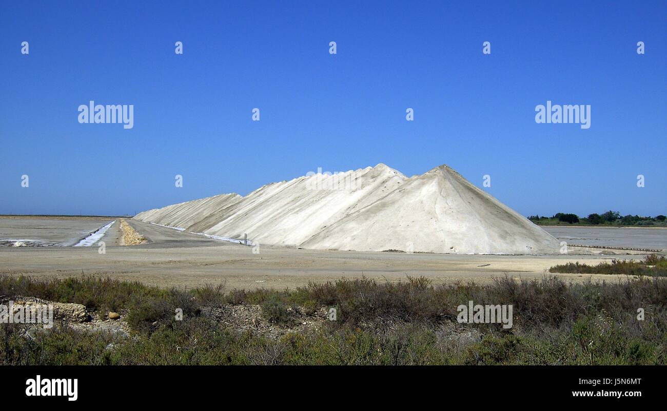 blue salt france raw material Provence saline mountain salt extraction ...