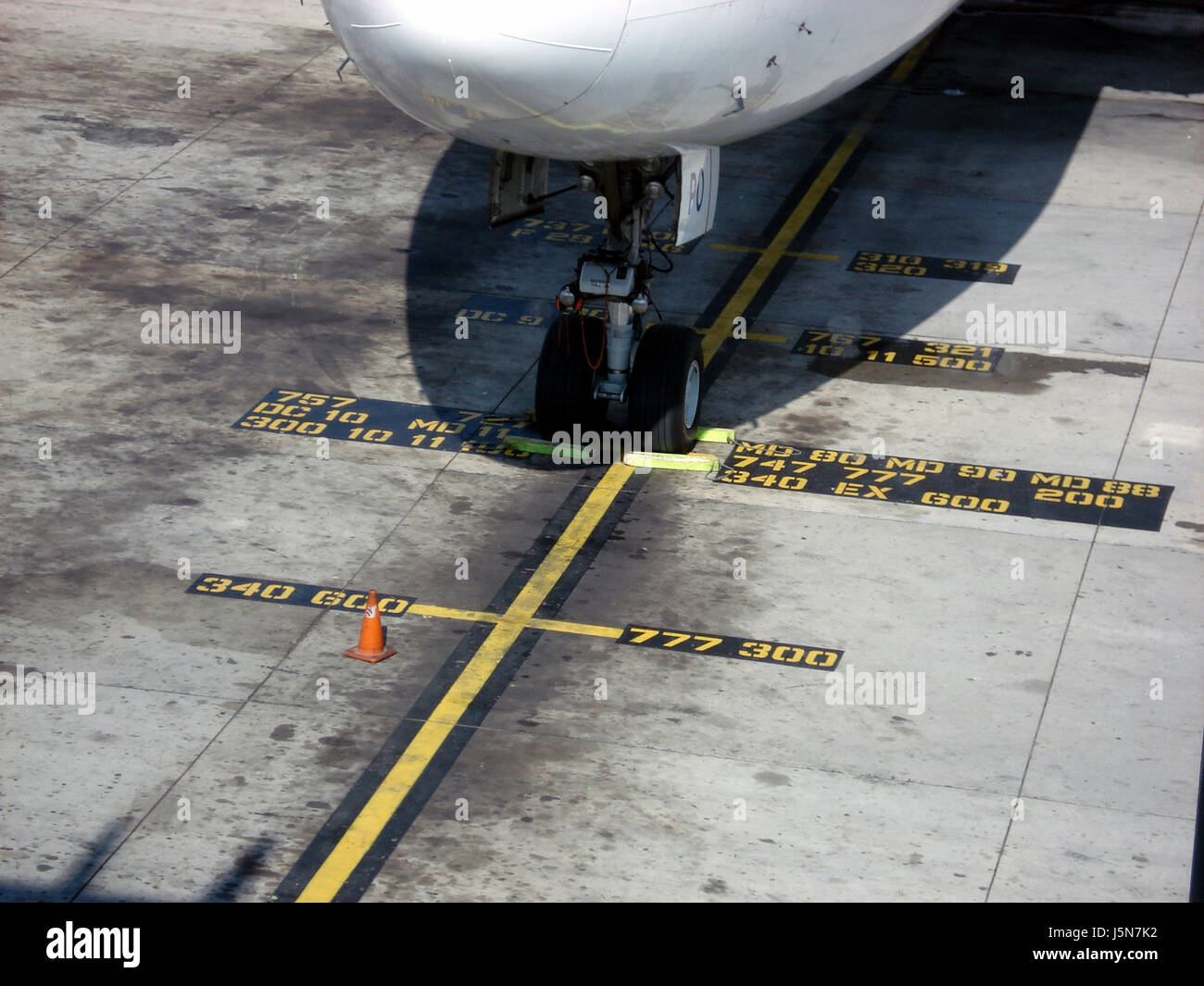 Aeroplane markings hi-res stock photography and images - Alamy