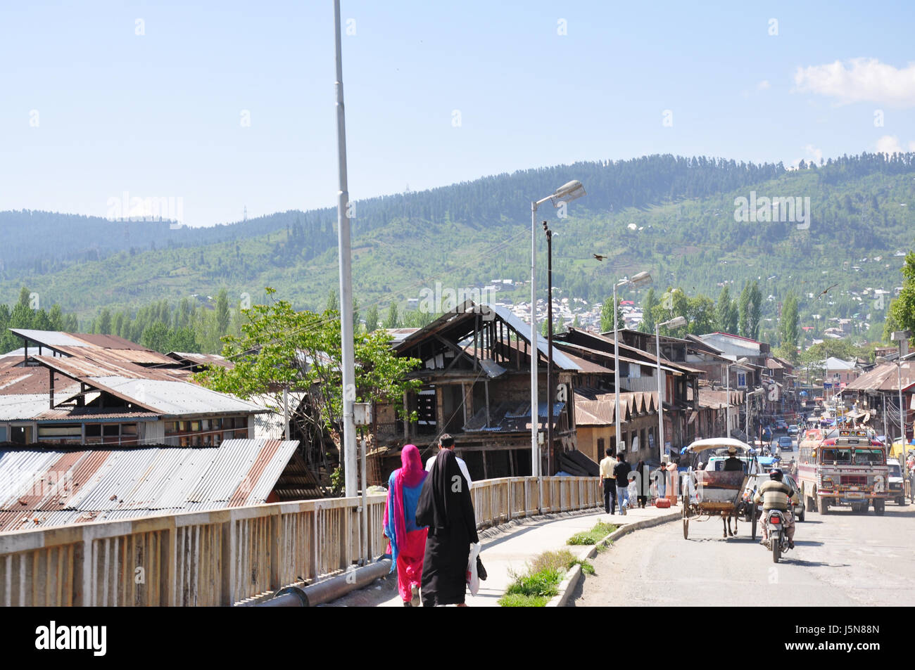 Kashmir Old Village Street, Paradise on the Earth, India, Srinagar ...