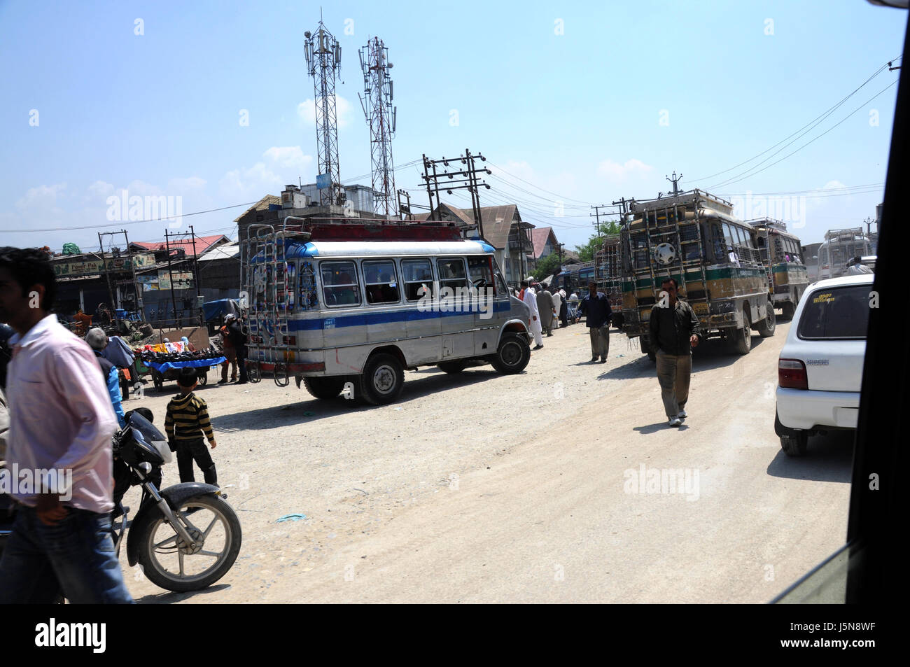 Indian mini bus hi-res stock photography and images - Alamy