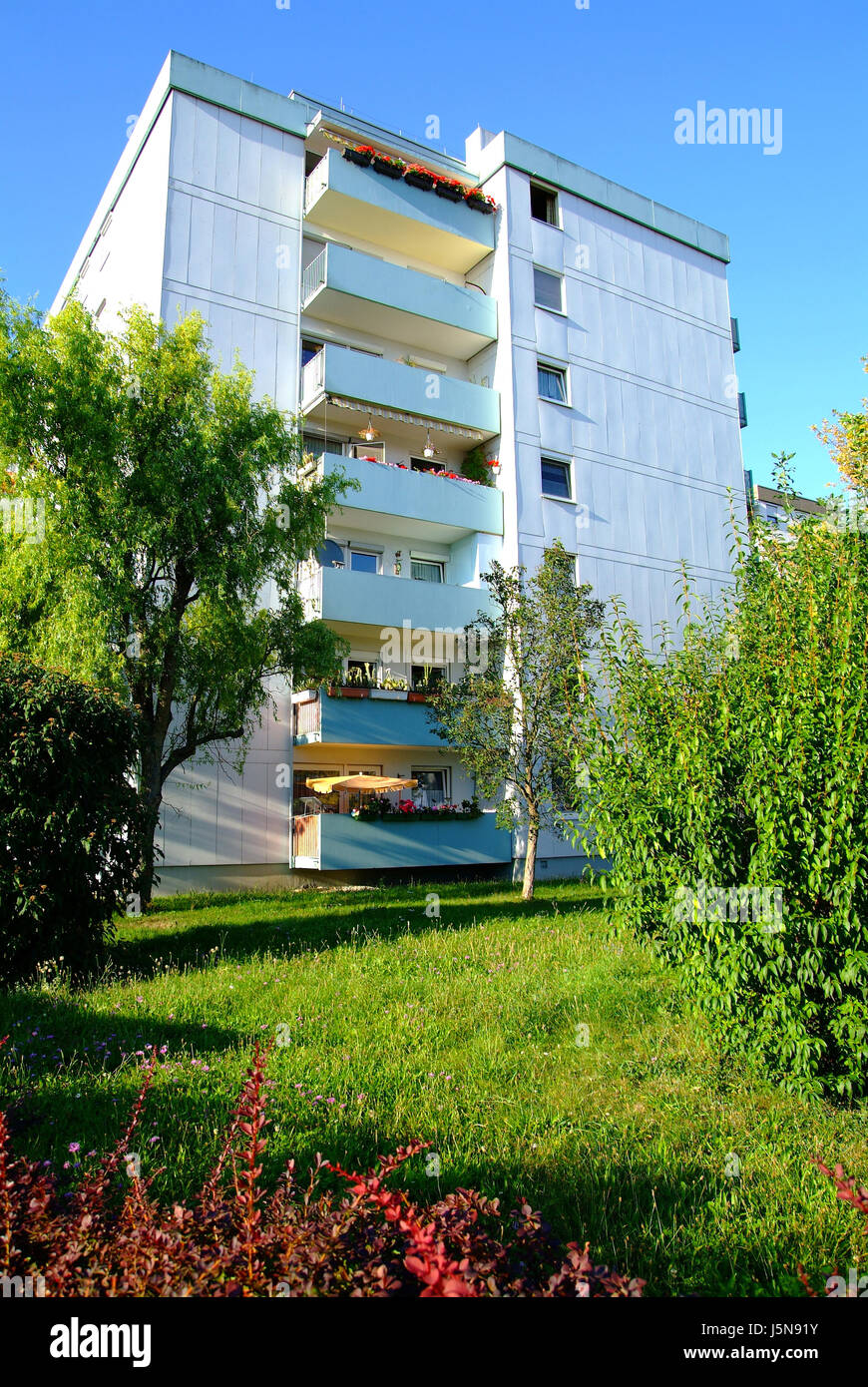 house multistory building multistorey building multi-story building ...