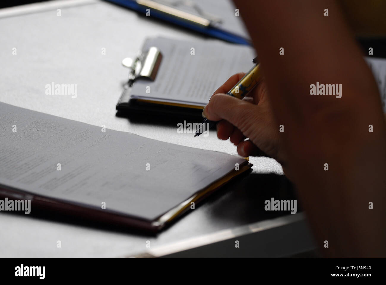 Autograph signature hi-res stock photography and images - Alamy