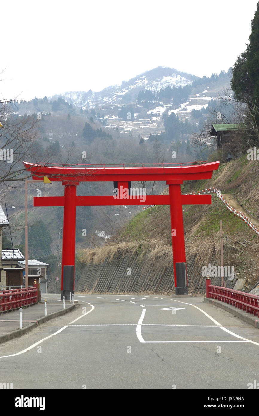 Japanischer torbogen hi-res stock photography and images - Alamy