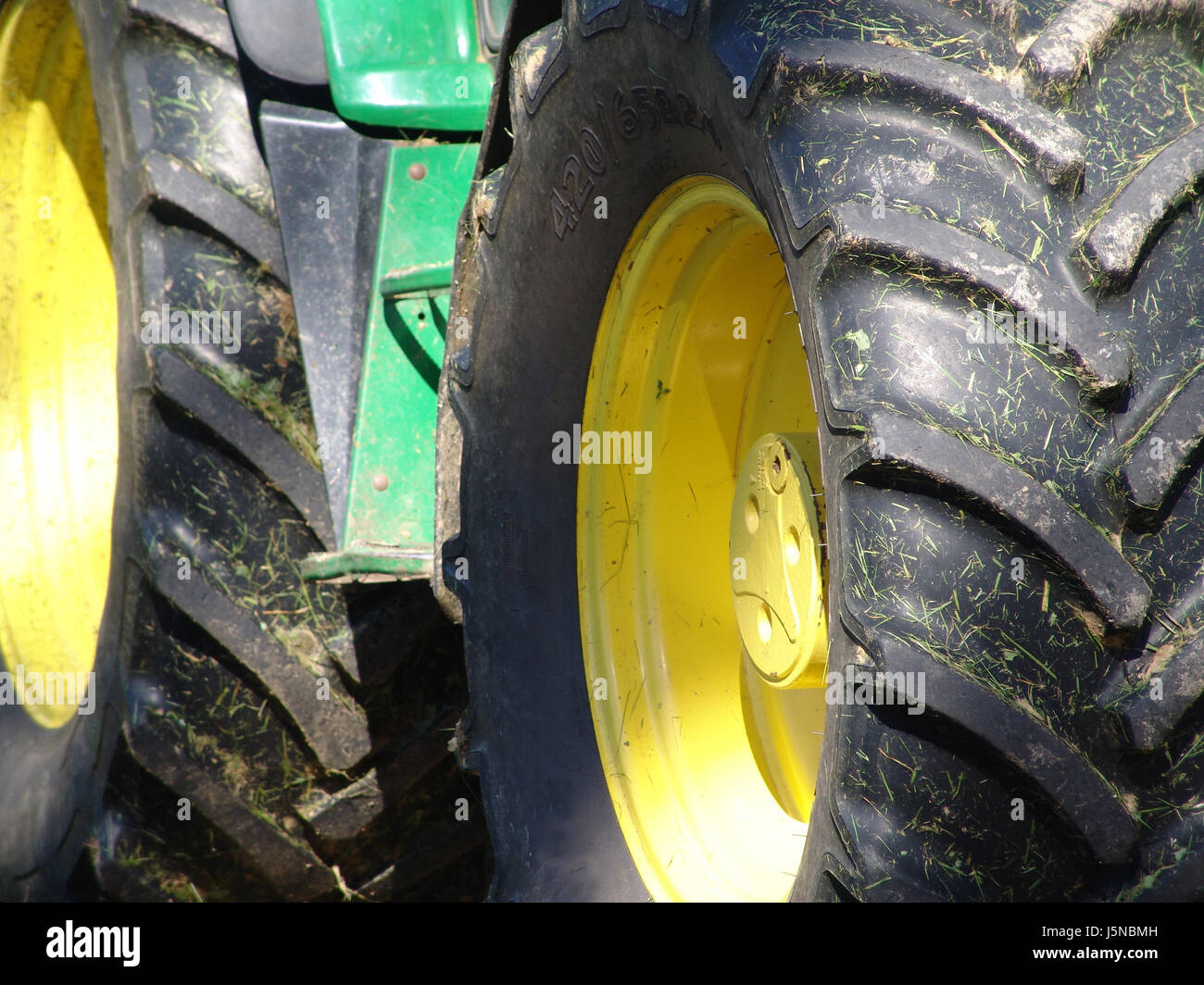 Engine wheels detail hi-res stock photography and images - Alamy