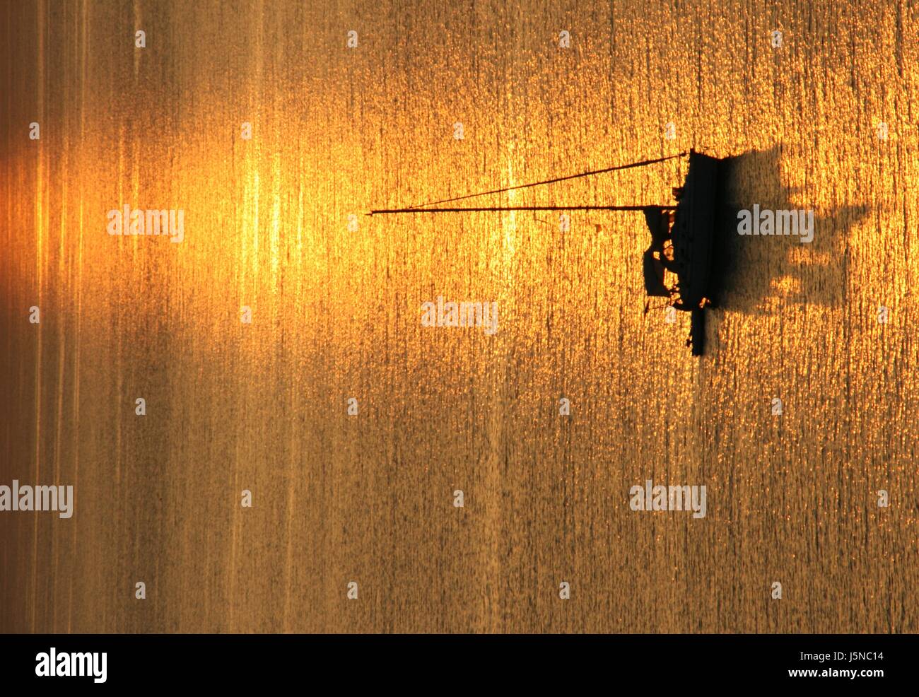 Ship of gold hi-res stock photography and images - Alamy