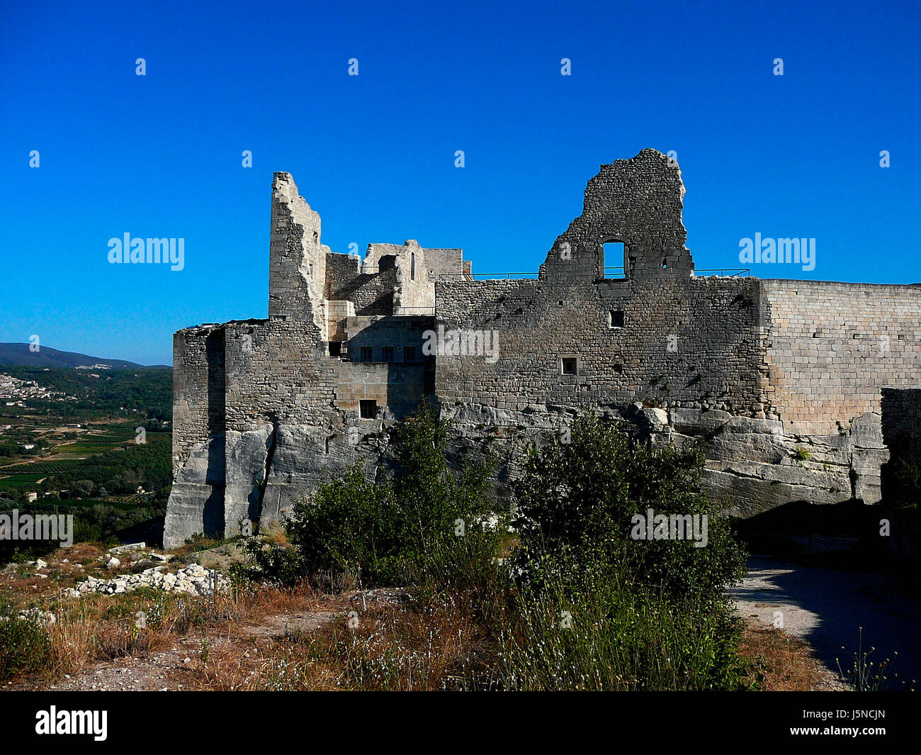 lacoste,ruins of the castle of the marquis de sade Stock Photo - Alamy