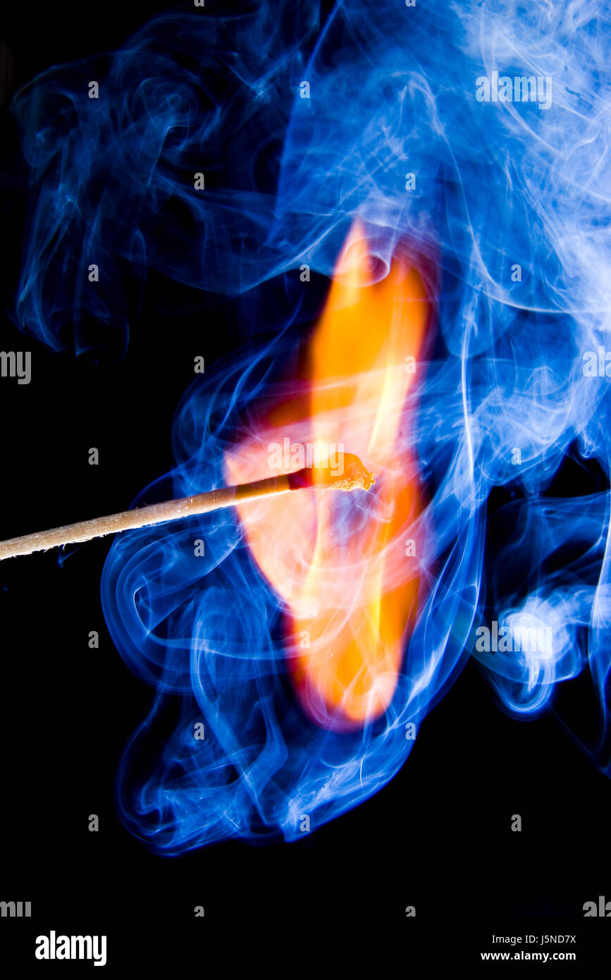Smoking match hi-res stock photography and images - Alamy