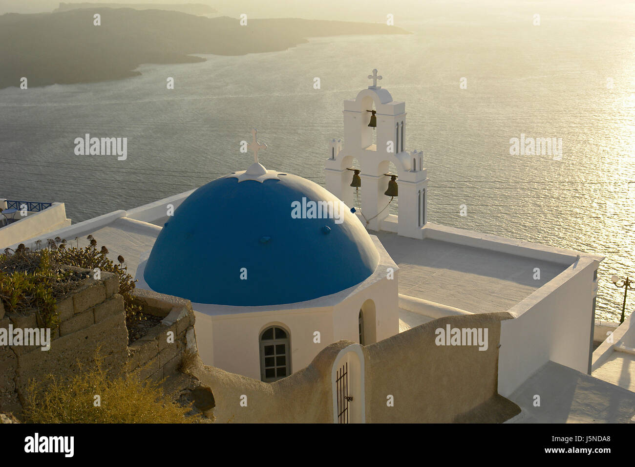 big large enormous extreme powerful imposing immense relevant church ...