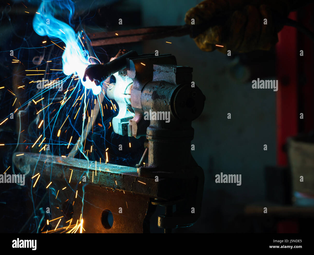 Welding process hi-res stock photography and images - Alamy