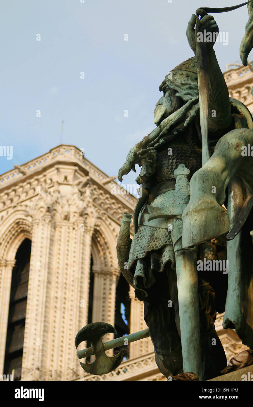 Our lady of paris statue notre dame hi-res stock photography and images ...
