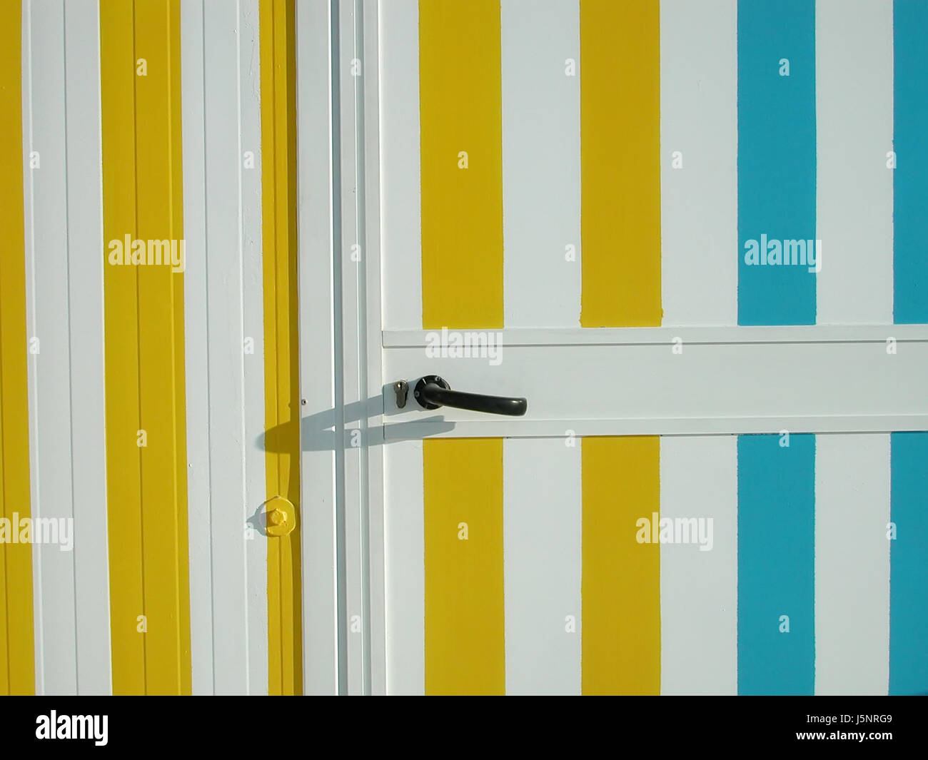 Door geometric hi-res stock photography and images - Alamy