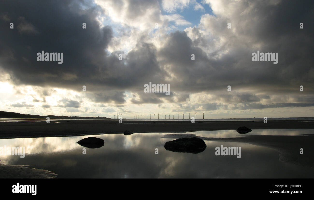 Cleveland bleak weather hi-res stock photography and images - Alamy