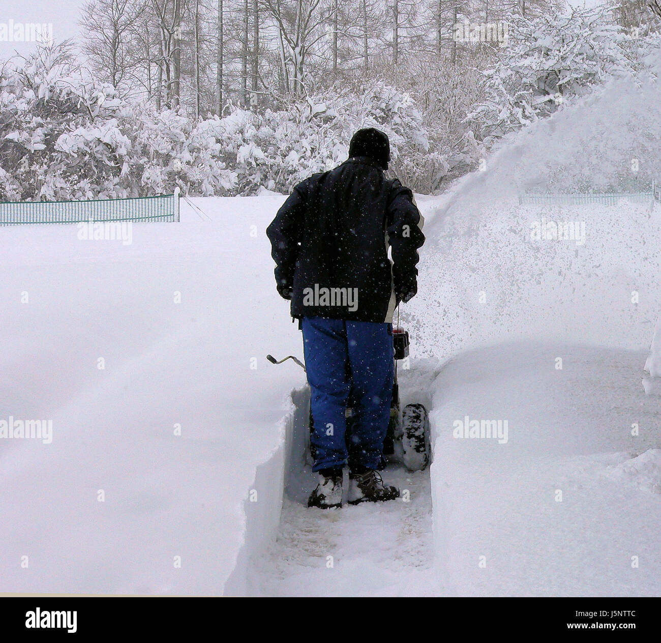 Snowblowers hi-res stock photography and images - Alamy